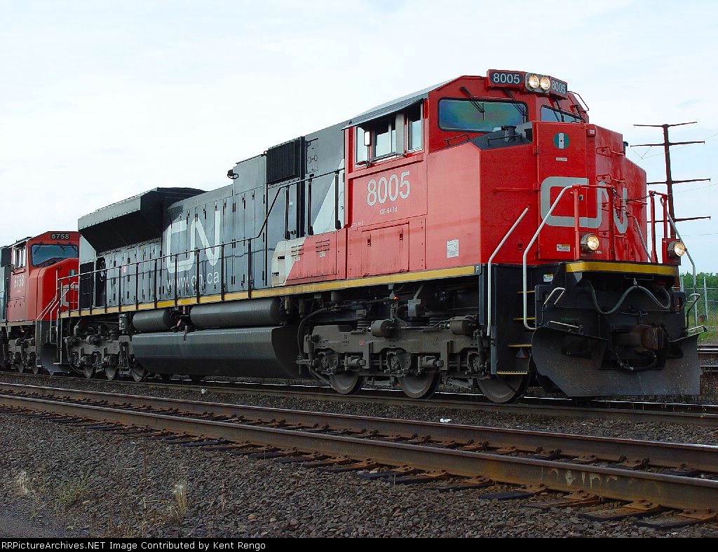 CN SD70M-2 8005